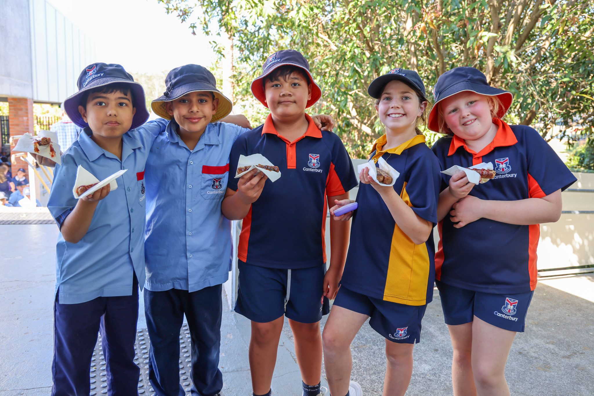 Years 3-6 Students | The Sudsy Challenge Sausage Sizzle Photo Gallery ...