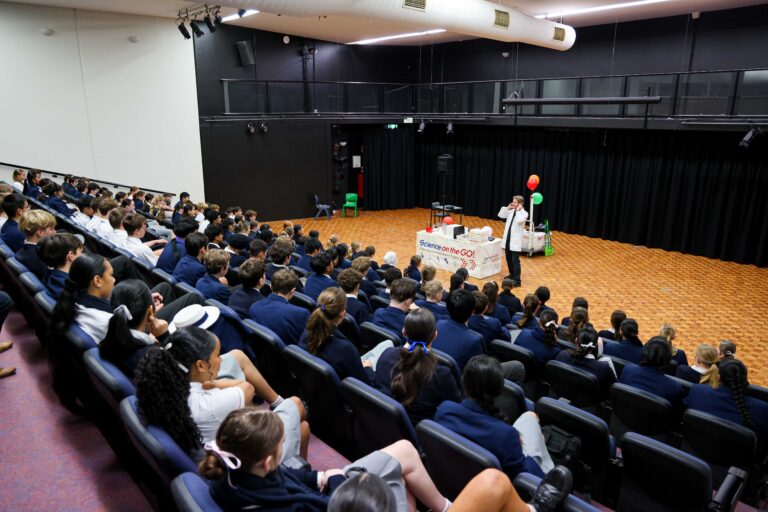 Year 9 Science on the Go! Incursion - Canterbury College